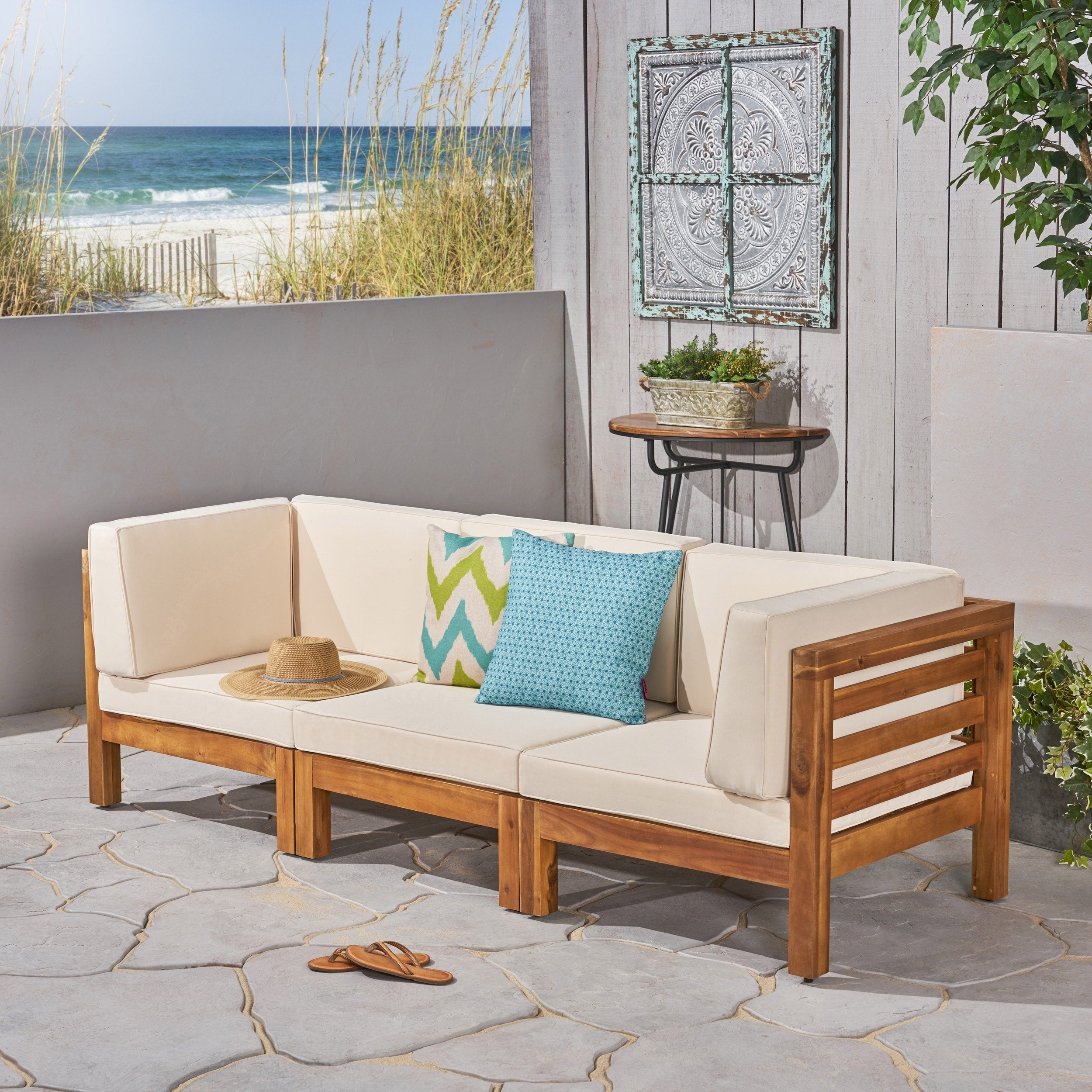 Acacia sectional store